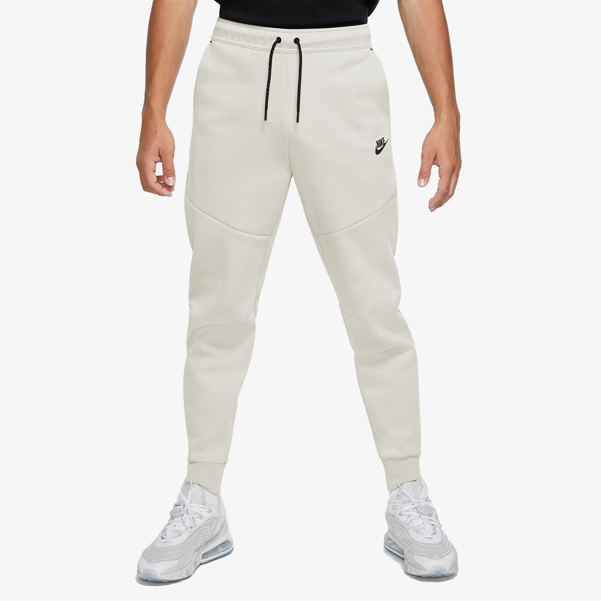 NIKE Pantaloni de trening Sportswear Tech | BuzzSneakers Romania