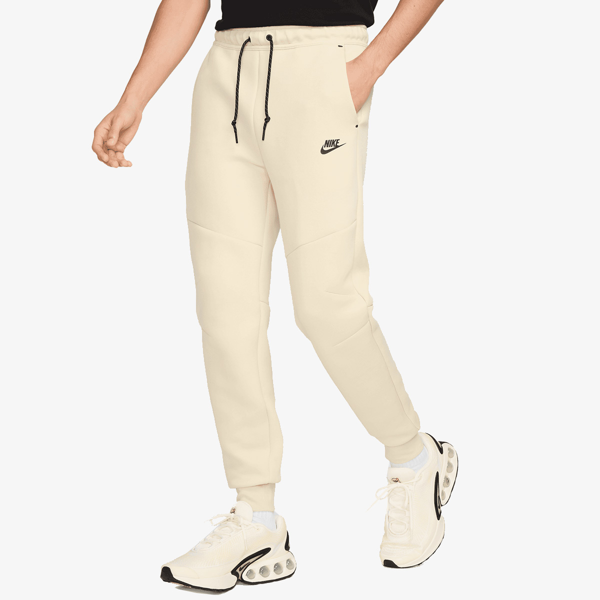 NIKE Pantaloni de trening Tech | BuzzSneakers Romania